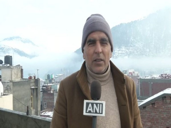 Doda in J-K receives fresh snowfall