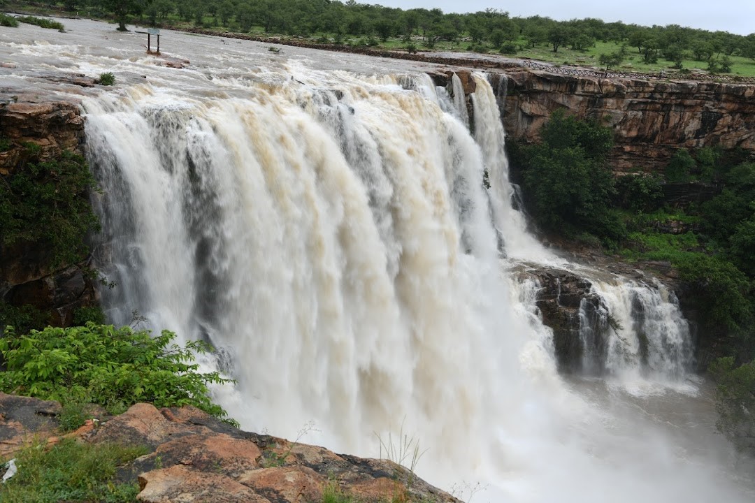 A guide to the top 10 best waterfalls in India