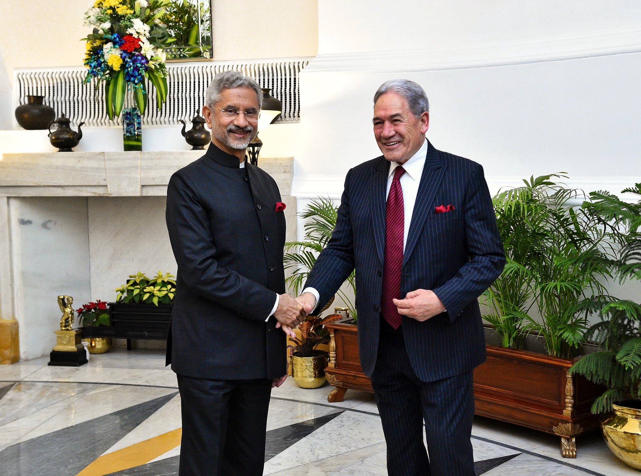 EAM Jaishankar discusses UNSC reforms, global issues with New Zealand ...