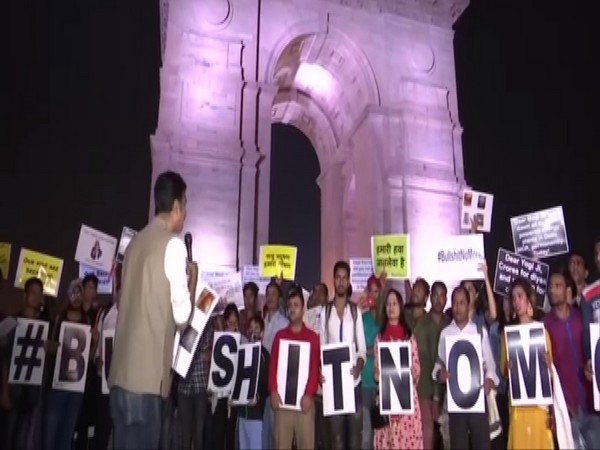 Citizens' protest at India Gate against air pollution in Delhi-NCR