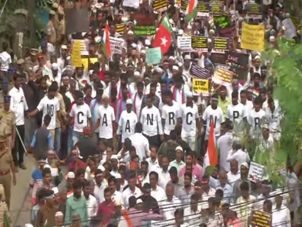 Social Democratic Party of India takes out massive rally in Chennai ...