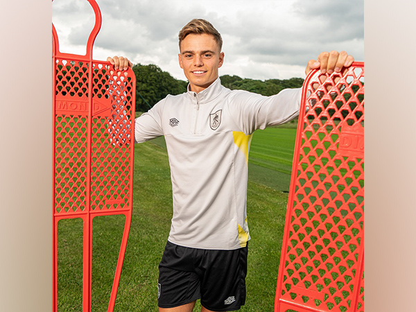 Premier League: Scott Twine becomes Vincent Kompany's first signing at ...