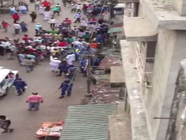 Two policemen injured in stone pelting in West Bengal