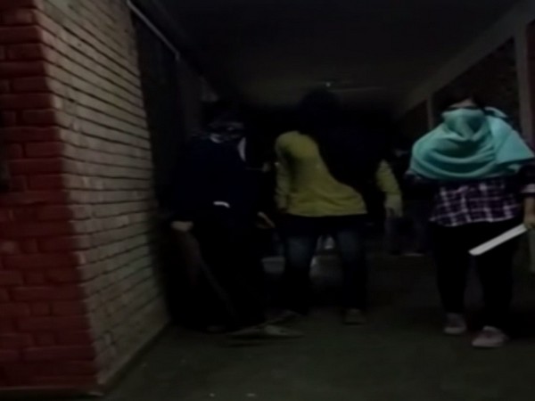 Masked goons attack students, teachers on JNU campus, several injured