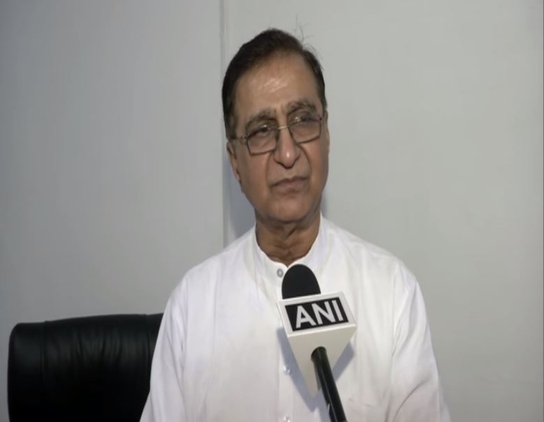 Sonia 'anguished' over infighting in MP Congress, says Deepak Babaria