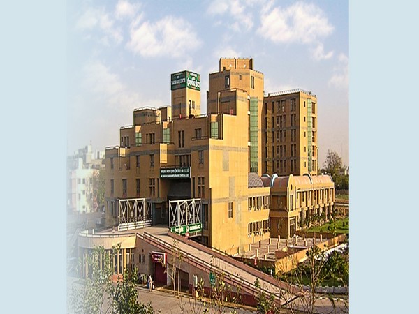 Suspected COVID-19 patient attempts to commit suicide at AIIMS Trauma ...